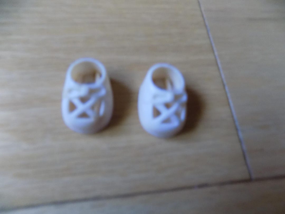 STRAWBERRY SHORTCAKE SHOES Vintage Doll Shoes Strawberryland Raspberry ...