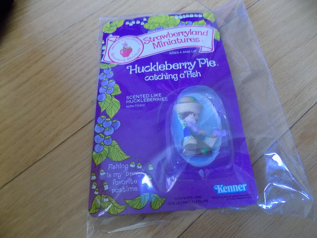 Strawberry Shortcake Mini Strawberryland Miniatures Huckleberry Pie ...