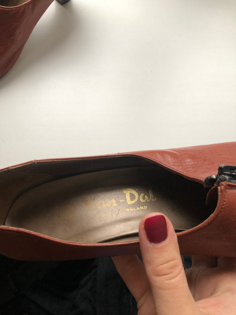 The Queens Gambit Style 1950s 1960s Vintage Van Dal Shoes | Etsy