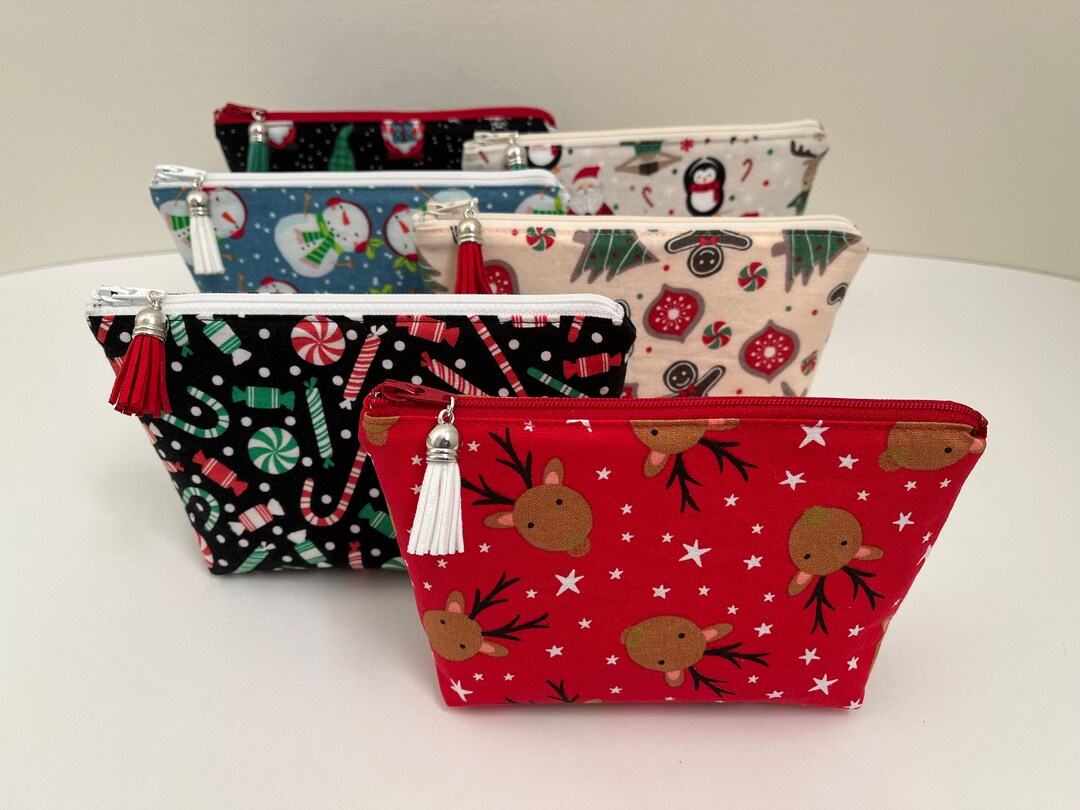 Handmade Holidays Petite Padded Cosmetic Bag Zipper Pouch Santa Claus ...