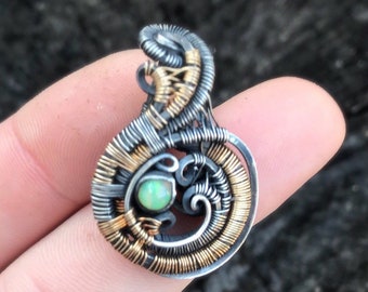 Heady wire wrapped pendant | Etsy