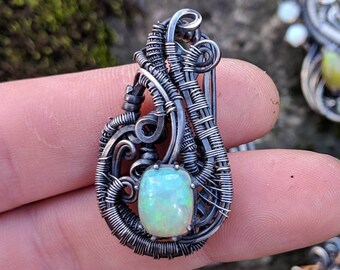 Heady wire wrapped pendant | Etsy