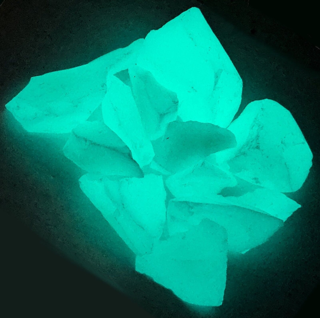 Kryptonite - 1 Pound Strontium Aluminate - Glow in the Dark- Glowing ...
