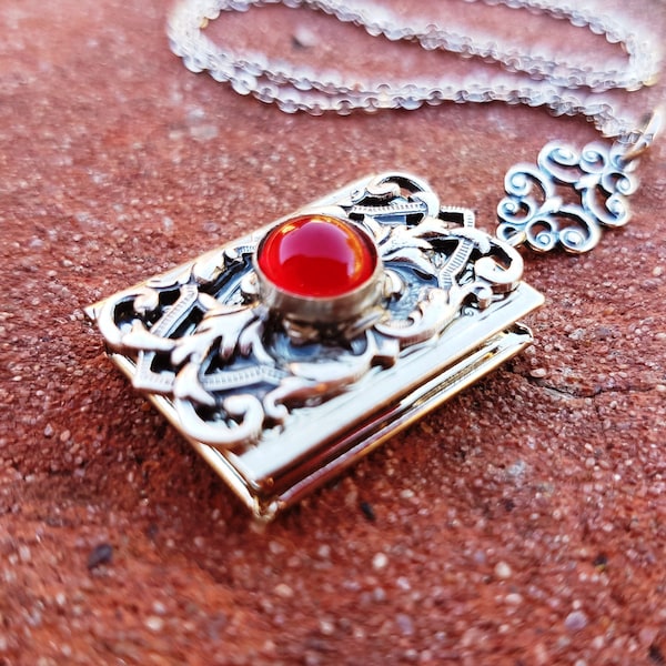 Enchanted Locket - Etsy