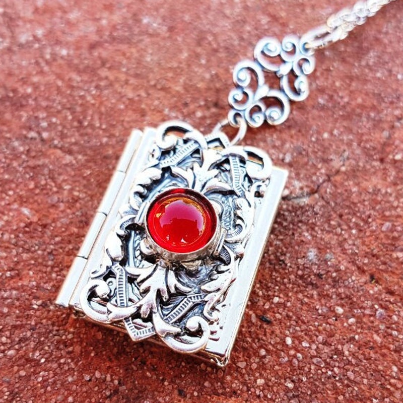 Enchanted Locket - Etsy