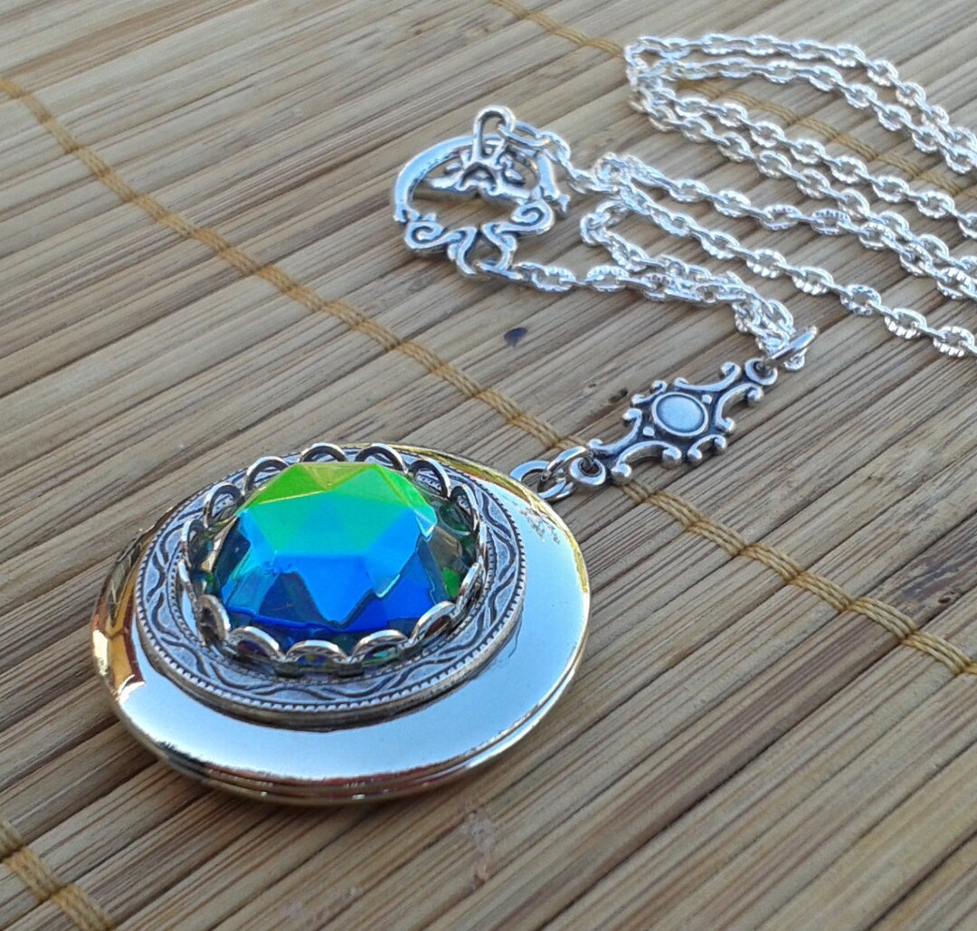 Aurora Borealis Northern Lights Art Deco Silver Locket Blue Green ...