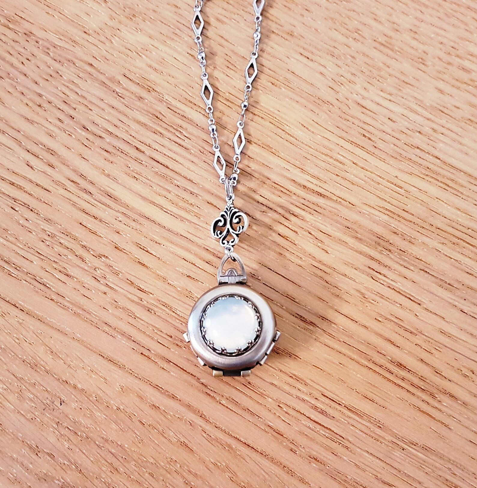 Full Moon Round Silver Locket Necklace Fits 4 Photos Vintage - Etsy