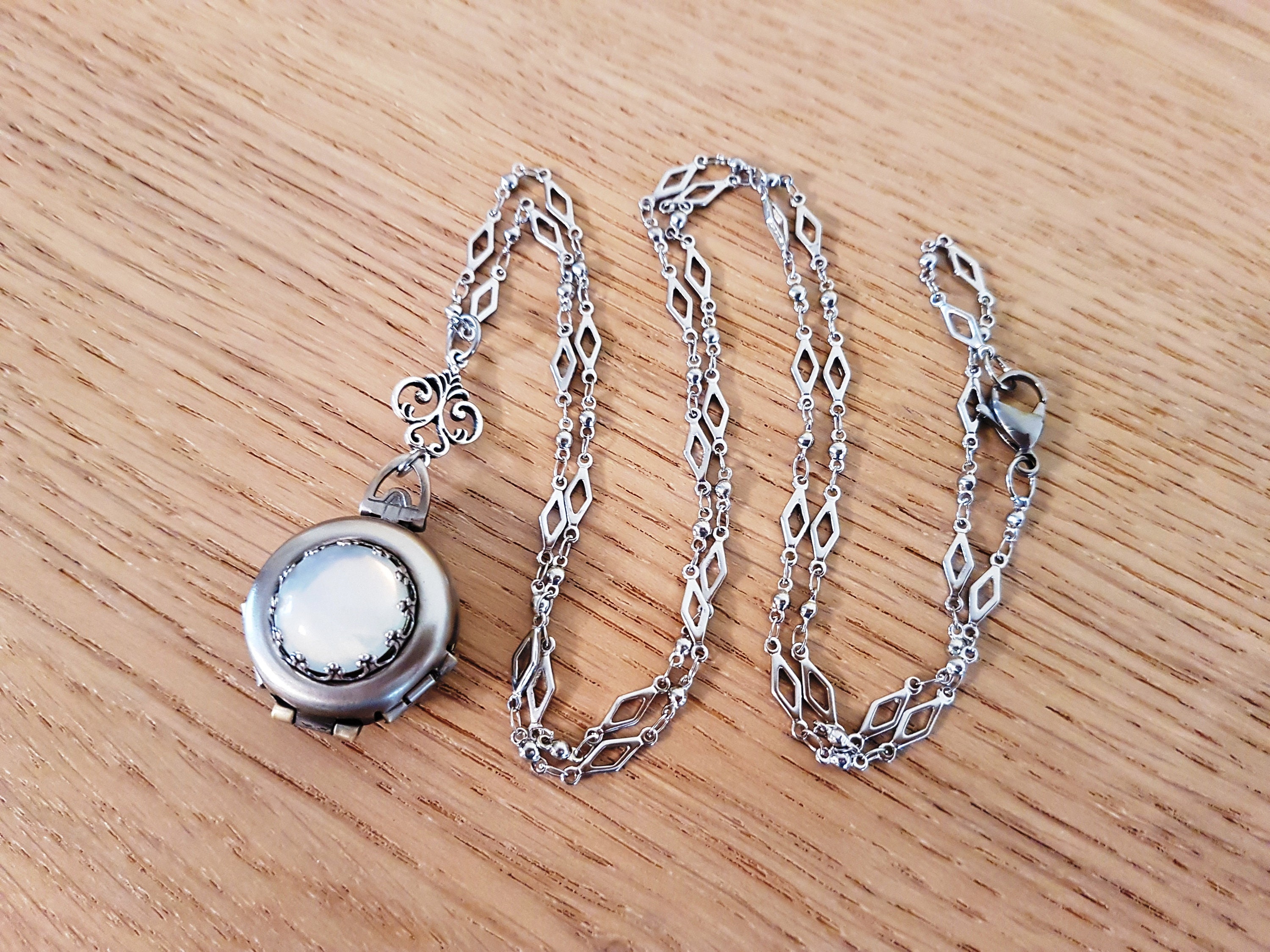 Full Moon Round Silver Locket Necklace Fits 4 Photos Vintage - Etsy