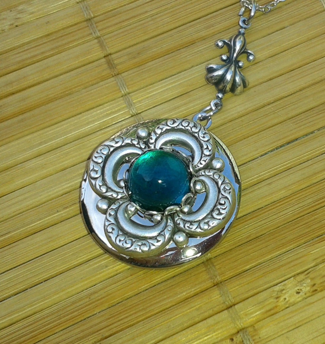 Silver Shamrock Four Leaf Clover Locket Necklace Irish Celtic Good Luck ...