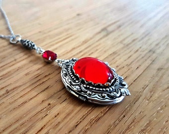 Locket Necklace THE DARK ROMANCE Vintage Ruby Red Glass - Etsy