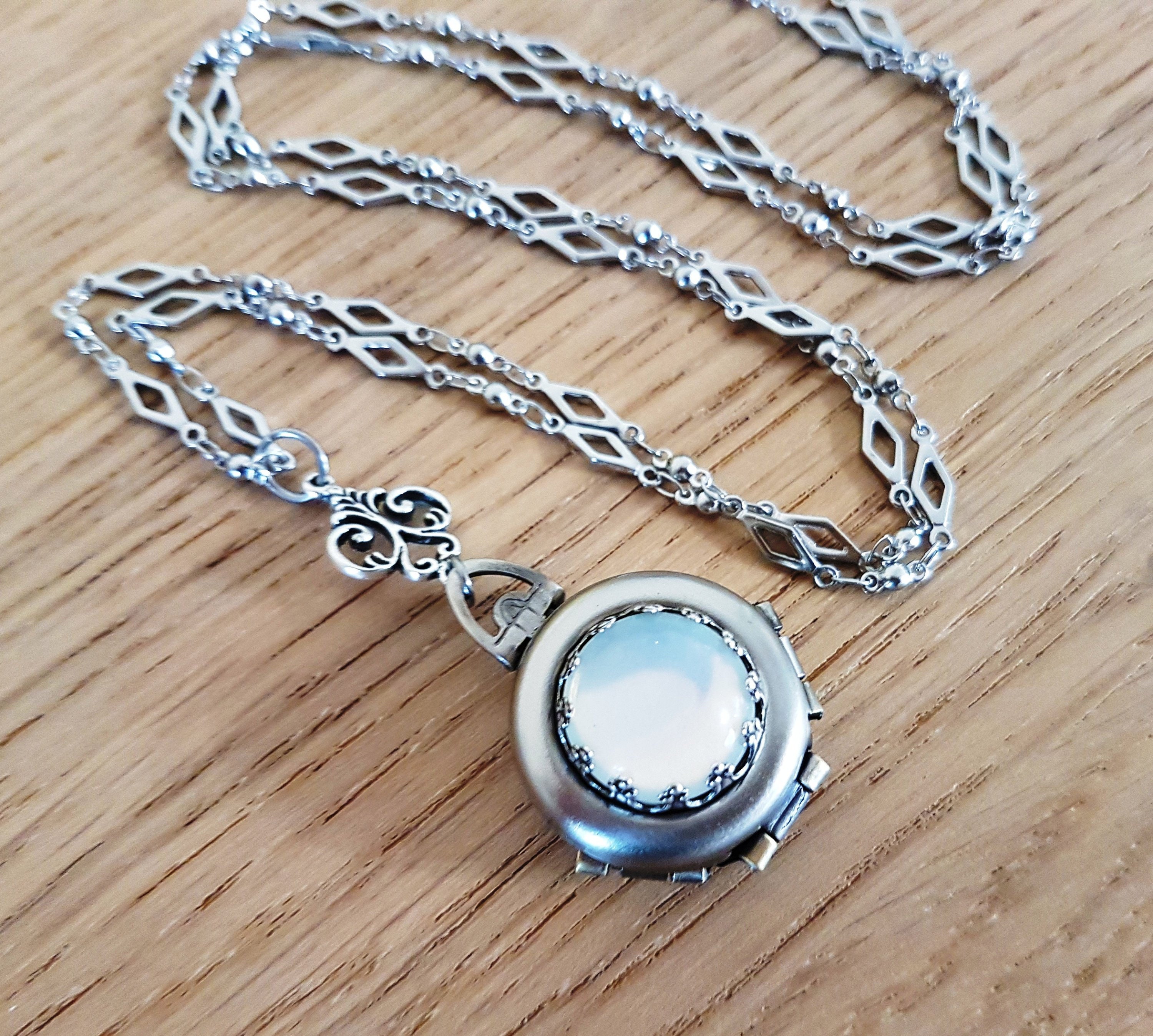 Full Moon Round Silver Locket Necklace Fits 4 Photos Vintage - Etsy