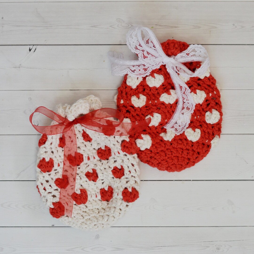 Heart Stitched Crochet Treat Bag Pattern – Valentine's Day Goody Bag ...