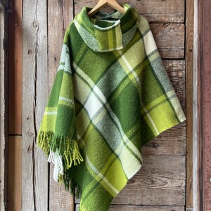 Green Lambswool Poncho Cape Ladies Poncho Green/white Pure Wool Blanket ...