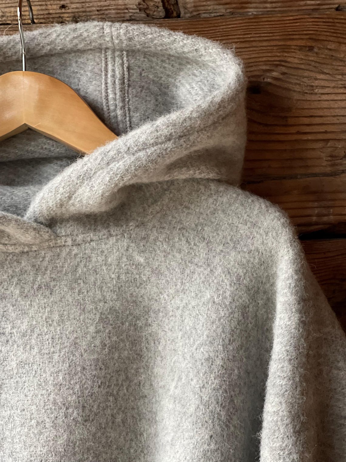 Grey Wool Poncho With Hood and Fringes Poncho Damen Light Grey Hooded ...