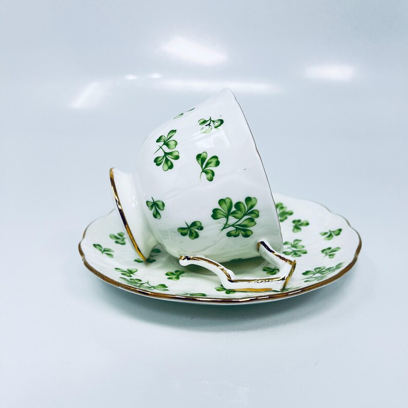 Vintage Aynsley Shamrock Tea Cup and Saucer: Fine English Bone China ...