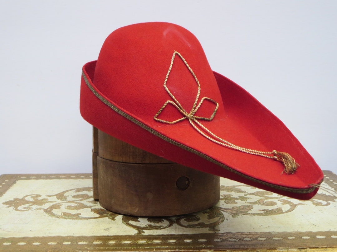 RED FELT HAT Vintage Costume Hat Bycocket Fashion Accessory - Etsy