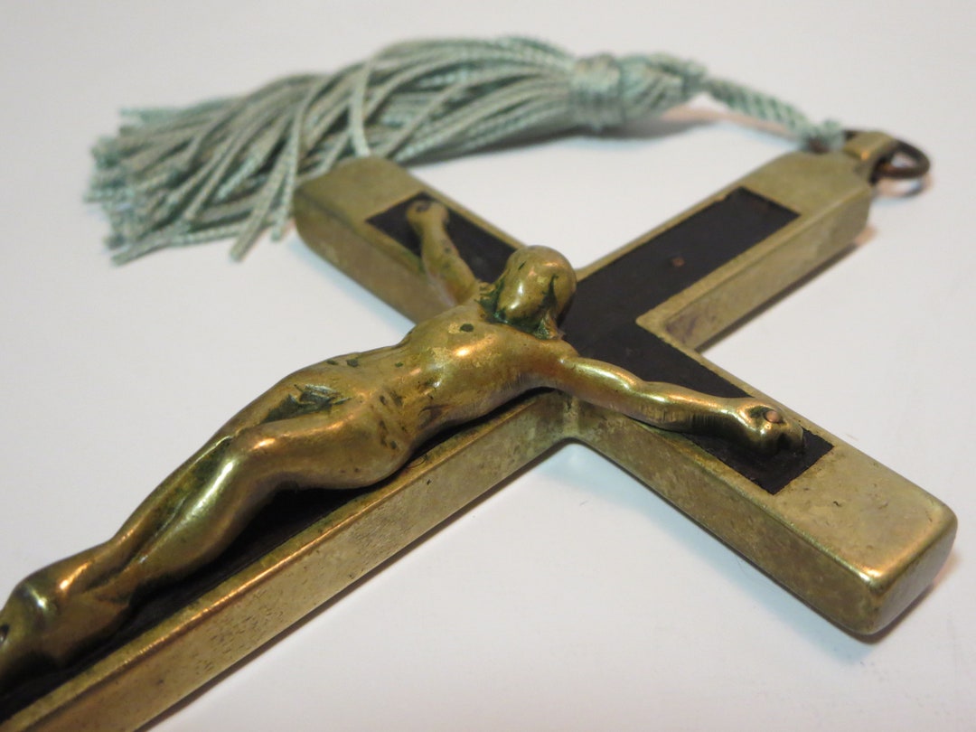 RELIGIOUS PECTORAL CROSS~ Crucifix~ Corpus Christi~ Brass & Wood ...