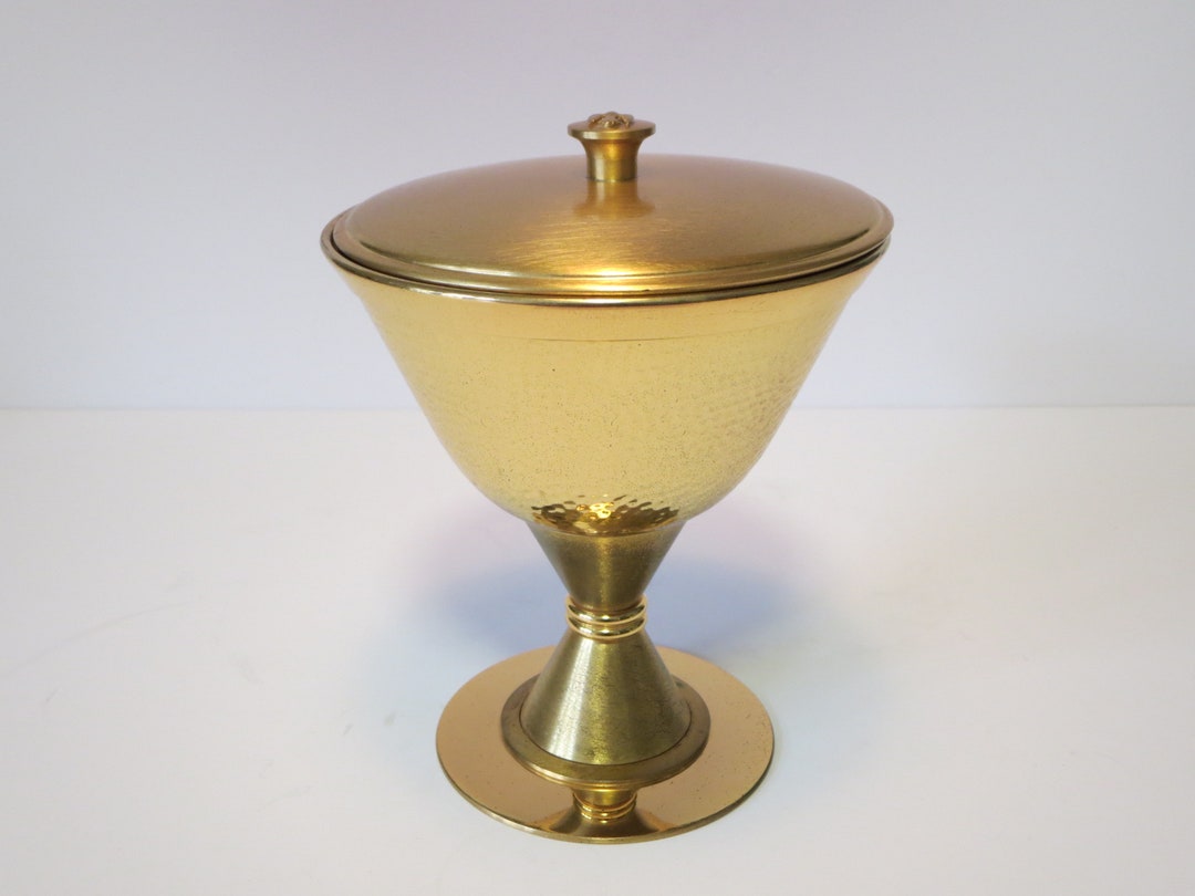 HOST CIBORIUM~ Sacred Art~ Church Altar Goblet~ Catholic Religion~ Cult ...