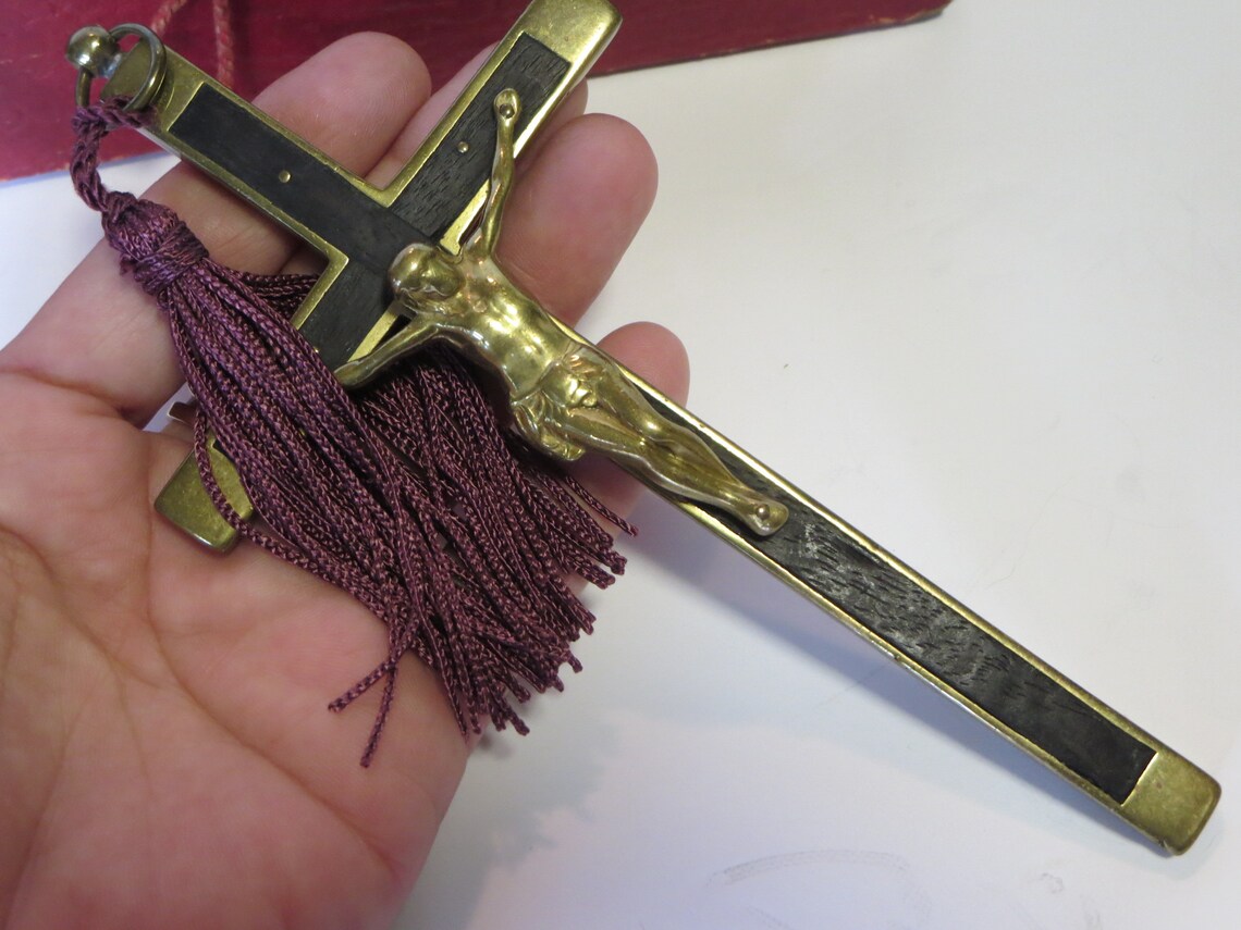 RELIGIOUS PECTORAL CROSS~ Crucifix~ Corpus Christi~ Brass & Wood ...
