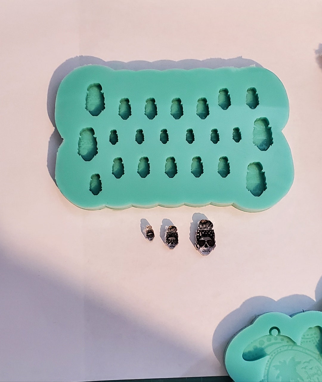 Baby Alien Earring Stud Molds Set, Mom Skull Mold Earring Stud Set ...