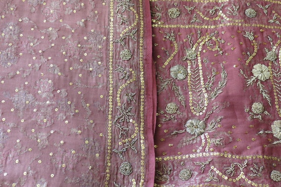 Stunning antique Indian metal thread embroidery zardo… - Gem