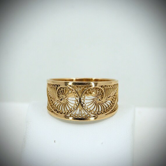 Incredible lace work on 18K solid gold Fine gold ring… - Gem
