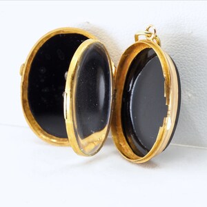 18K Solid Gold Photo Locket With 18 Carat Cable Chain Crystal Divider ...