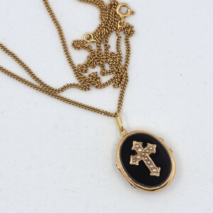 18K Solid Gold Photo Locket With 18 Carat Cable Chain Crystal Divider ...