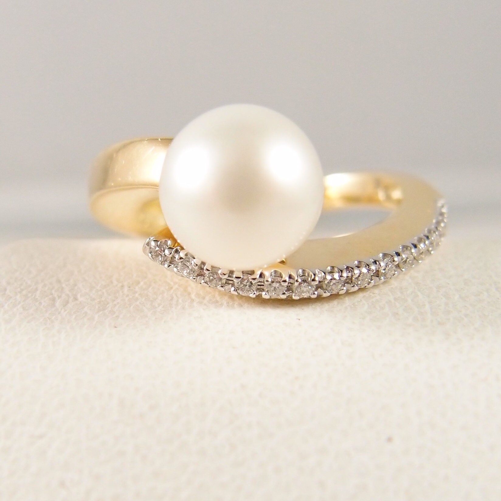 Elegant solid gold ring with premium cultured pearl and 16 | Etsy