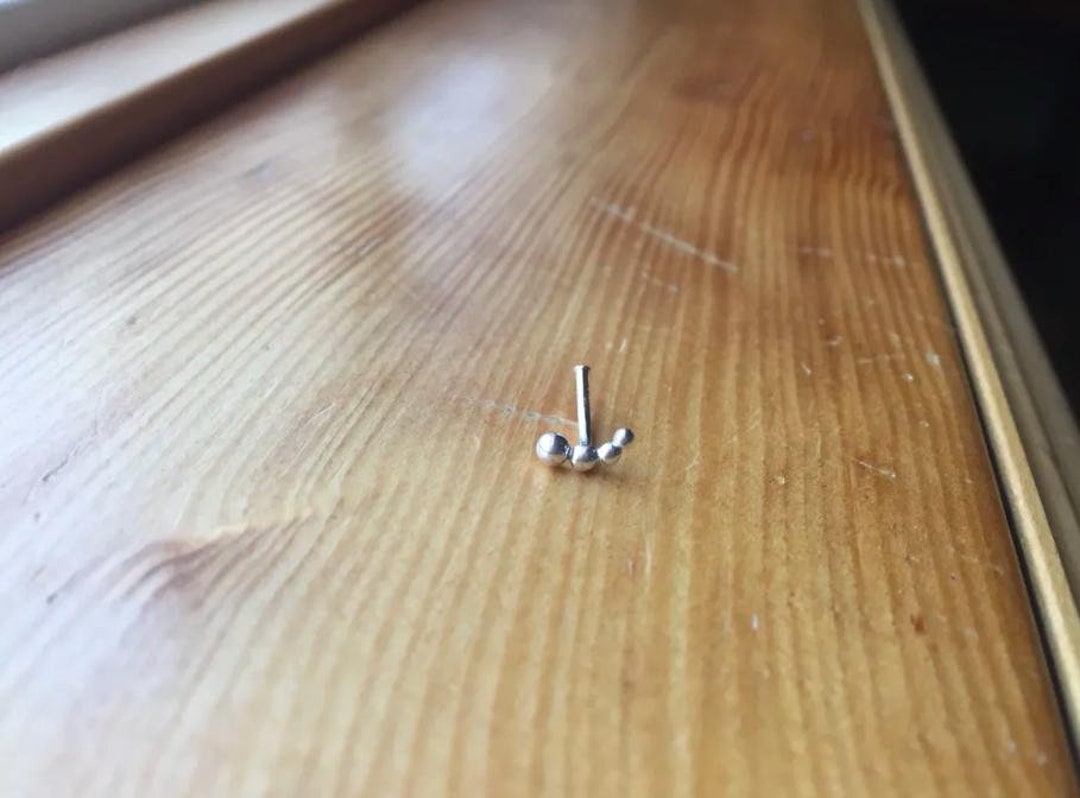 Comet Ball-ping and Plug Belly Button Barbell | Minimal Floating Belly ...