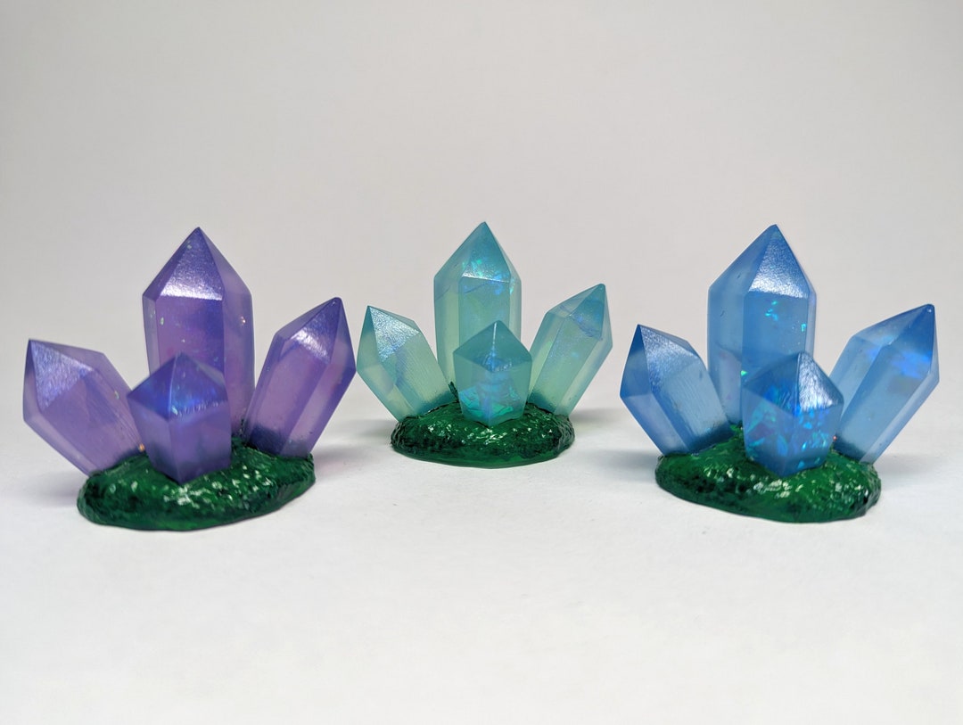 Nostalgic Video Game Style Crystal Cluster Figurines Dragon Gems Small ...