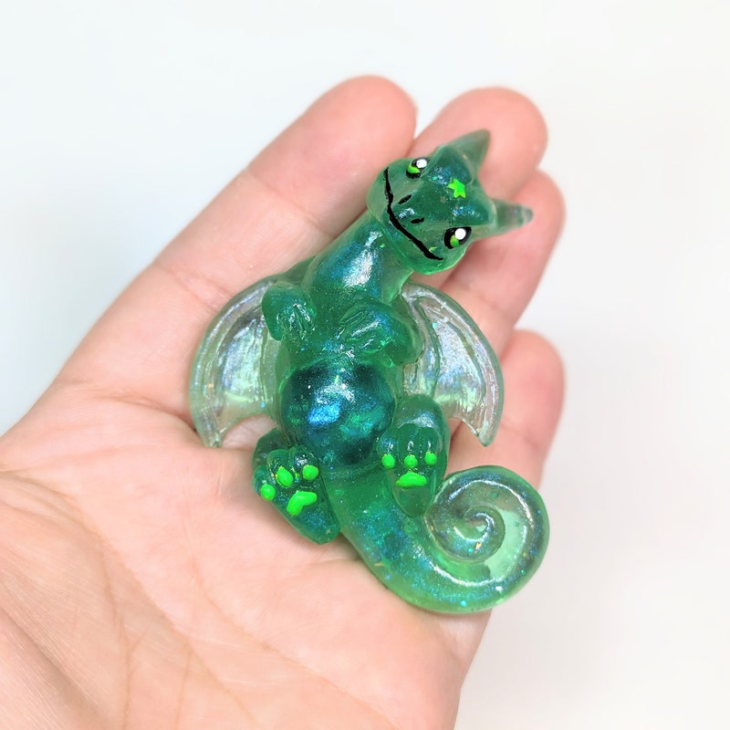 Peeping Dragon - Etsy
