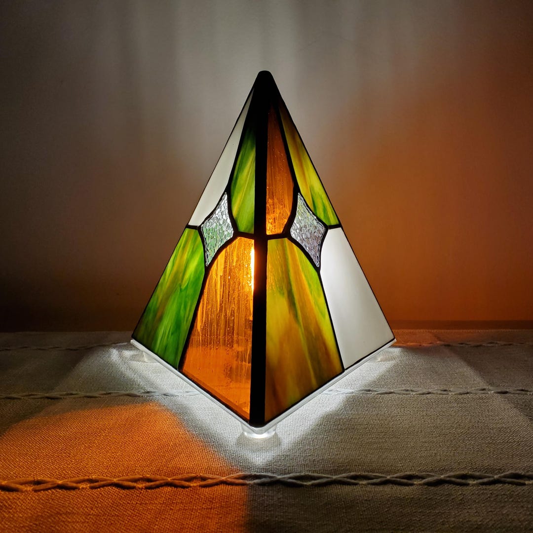 Stained Glass Pyramid Lamp, Tabletop Lamp, Retro Lamp, Warm Tone Lamp ...