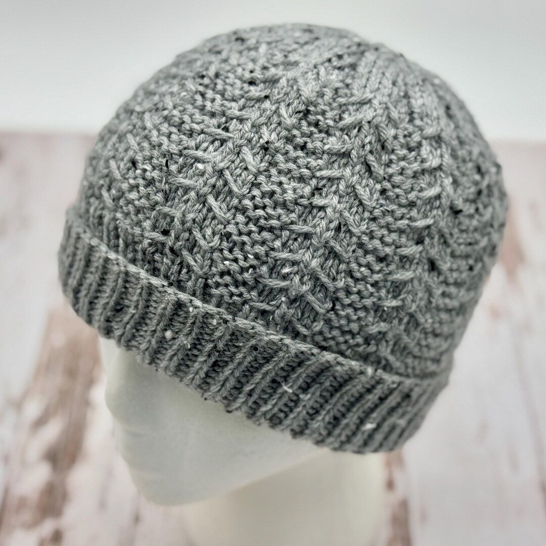 Climber Crest Cap | Knitting Pattern | Cables | Beginner - Etsy