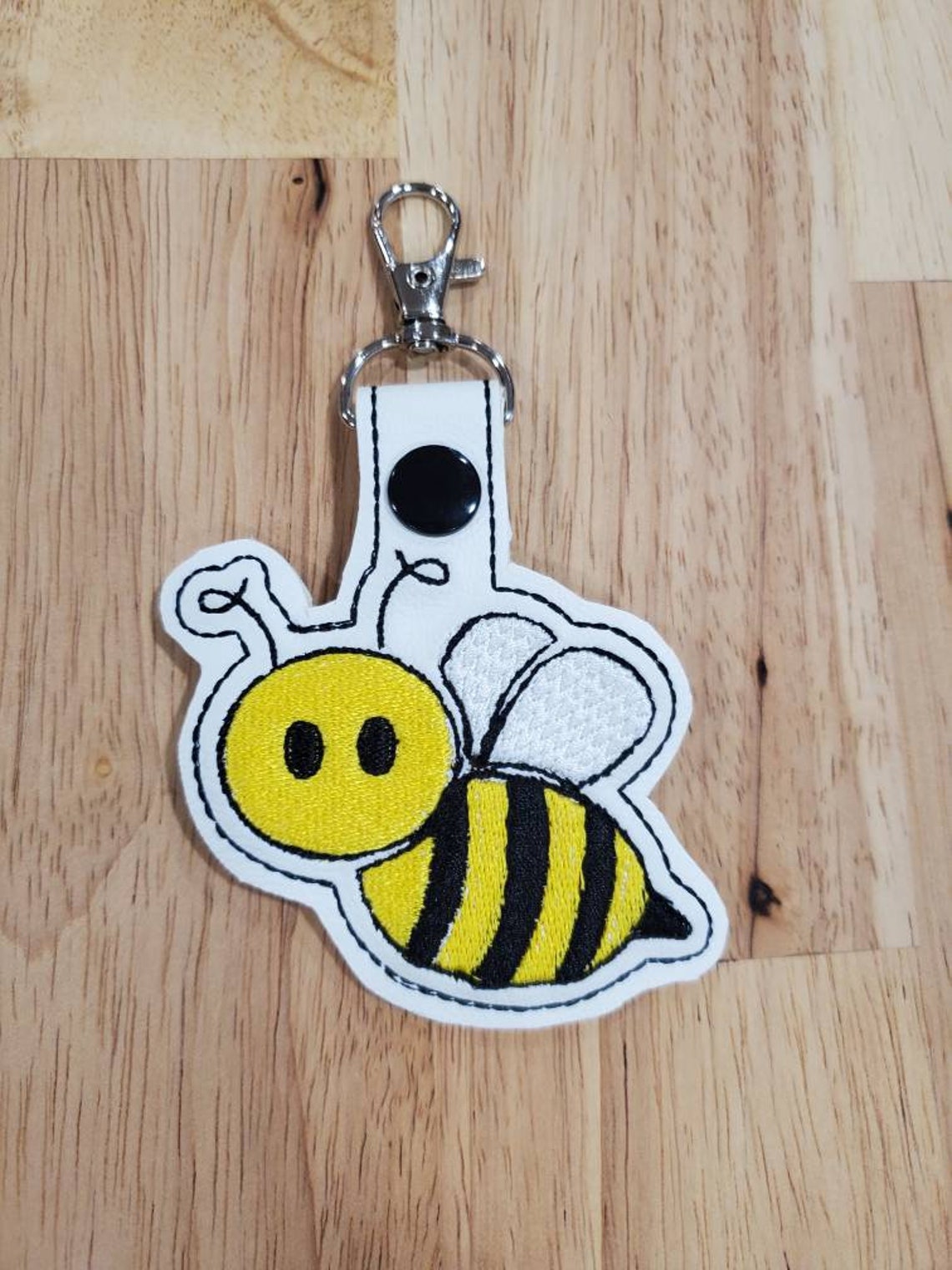Handmade Bumble Bee Key Fob Clip Vinyl Embroidery - Etsy