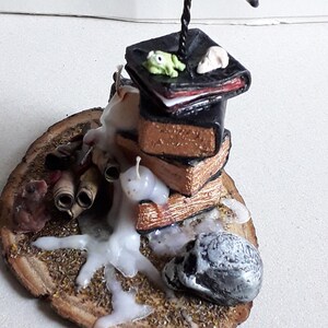 Miniature, Crow Display, Diorama,witch, Broomstick,leather Books,scull ...