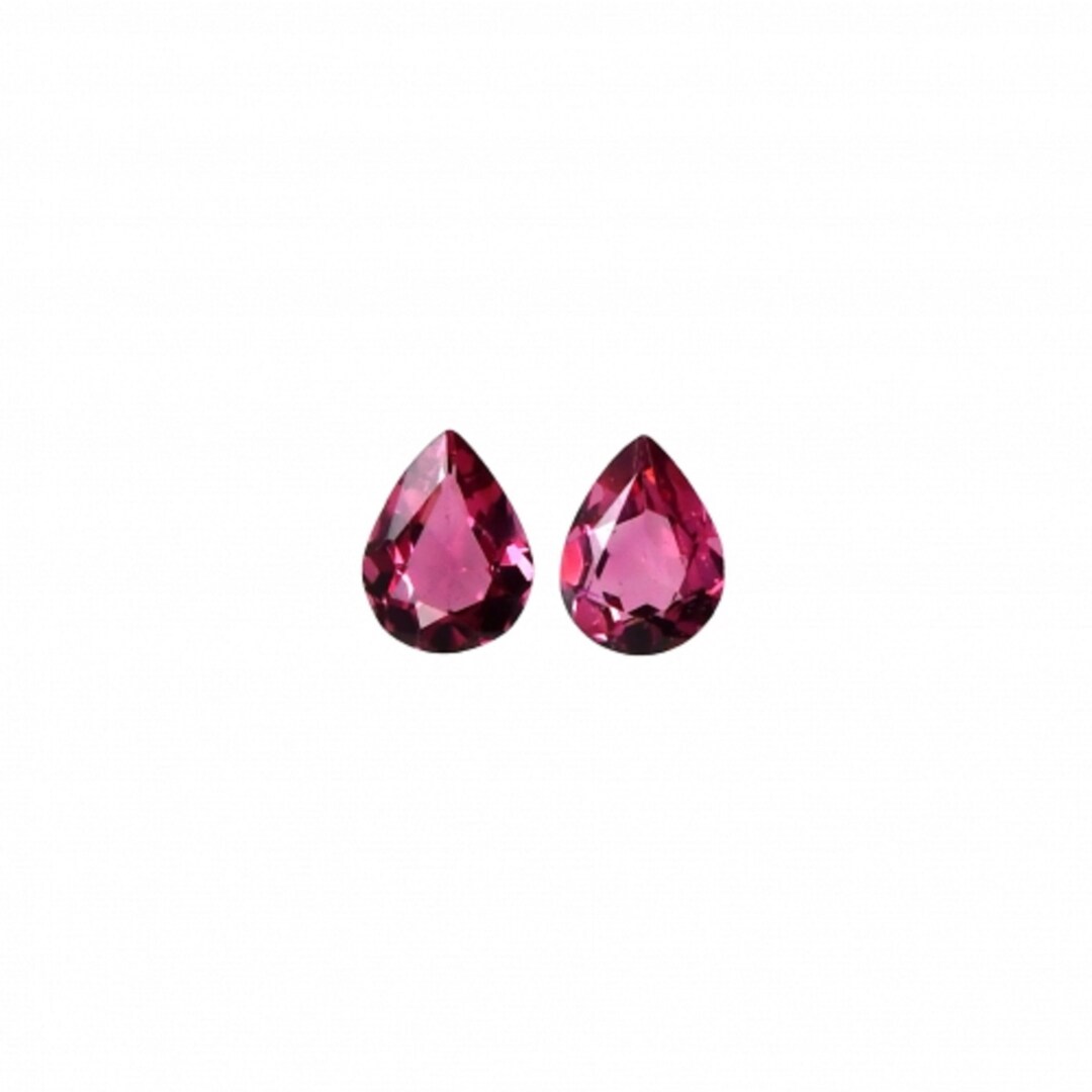 Red Spinel Pear Shape 4.5x3.5mm Approximately 0.40 Carat Matching Pair ...