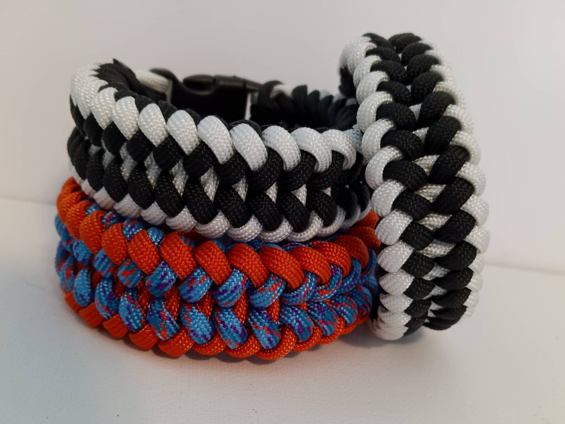Paracord Bracelet Color Combinations