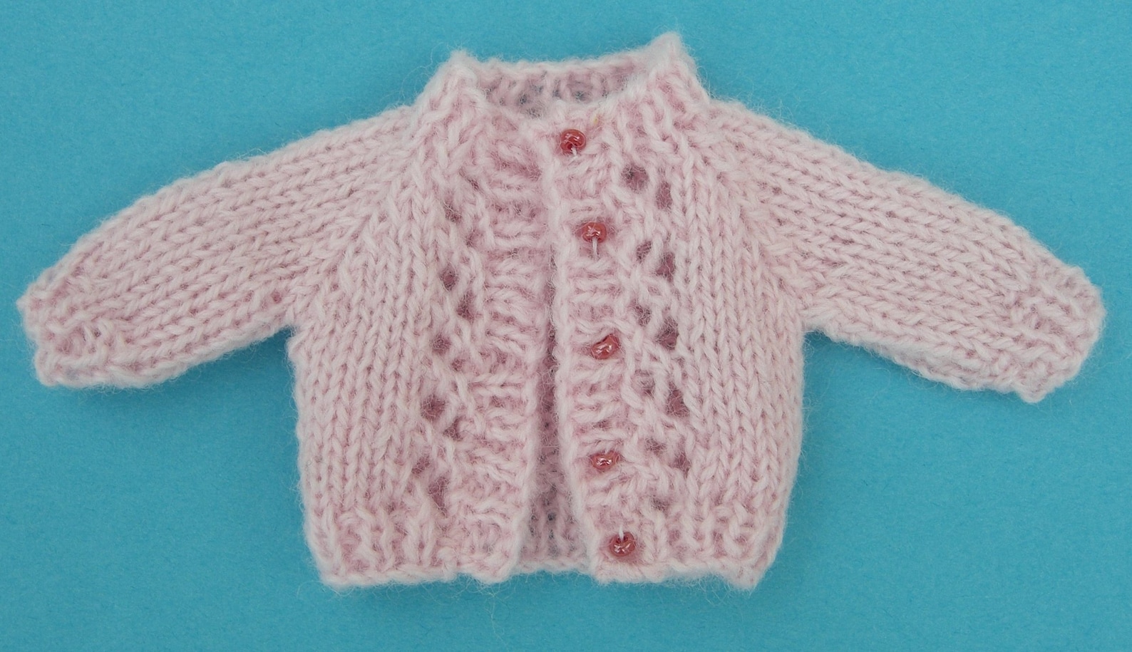 Easy to Knit Miniature Knitting Patterns for the Dolls House by Helen ...