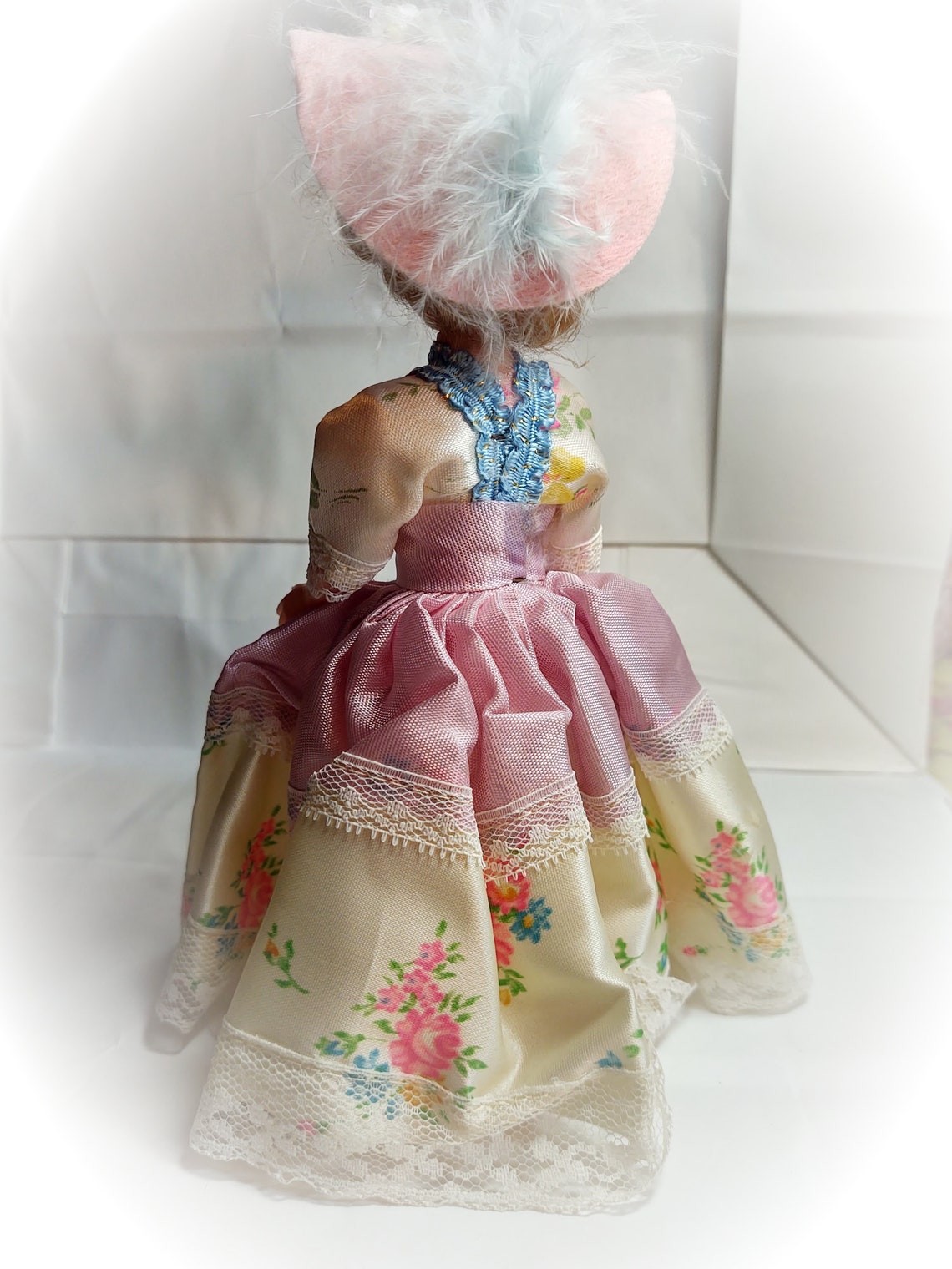 USA Colonial Vintage Arco Dolls of the World - Dolls of the Land ...