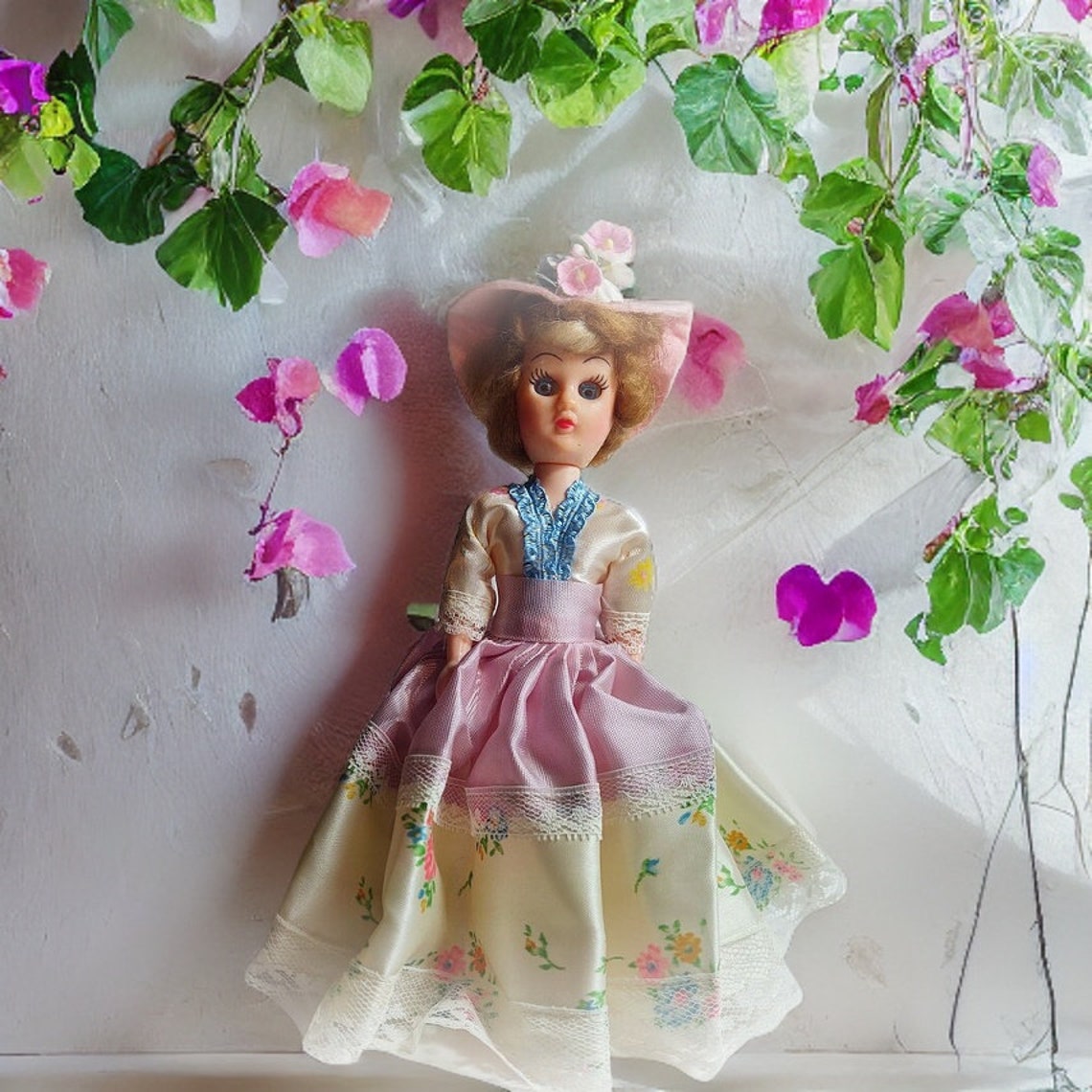 USA Colonial Vintage Arco Dolls of the World - Dolls of the Land ...