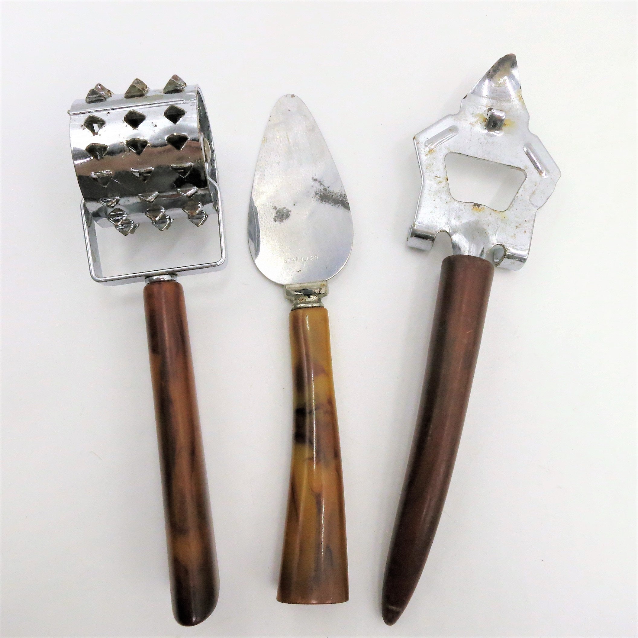 Vintage Bakelite Brown Tortoise Shell Cake Cutter Cheese Slicer Server ...