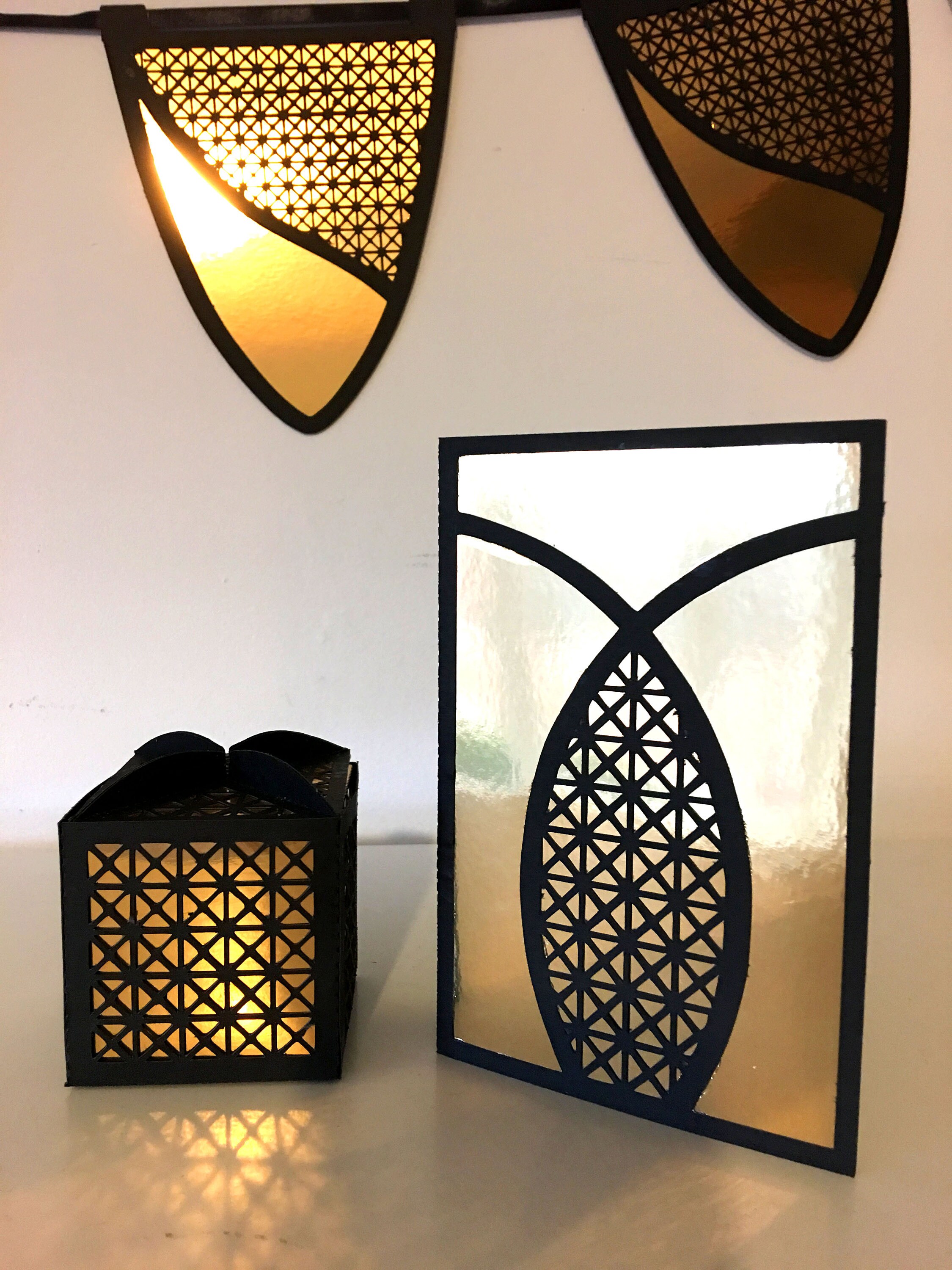 Swerve 3d SVG Paper Cutting Design Template, Paper Cut Decorative Vase ...