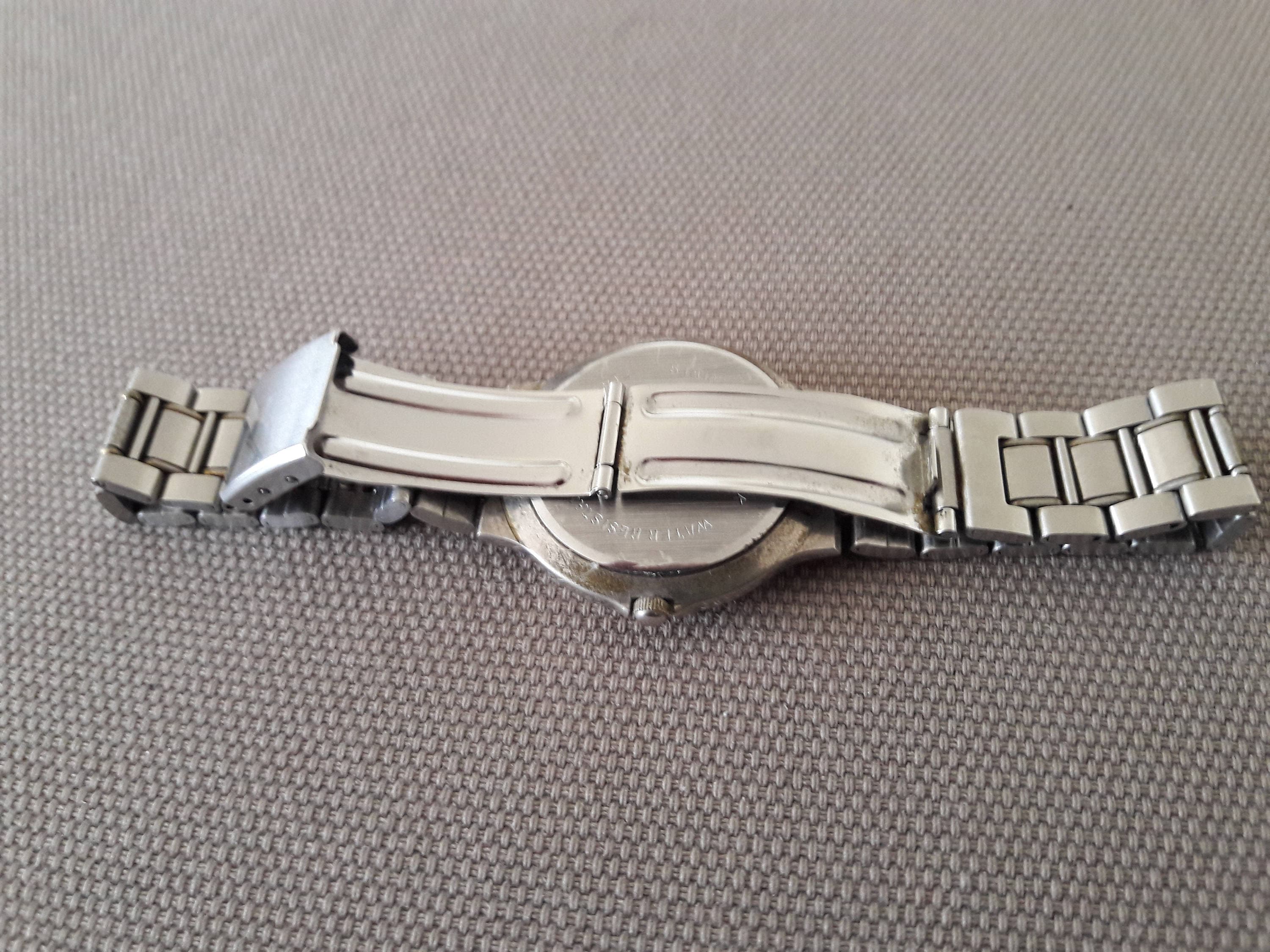 ELVIA Steel and Gold Quartz Movement Watch - Etsy