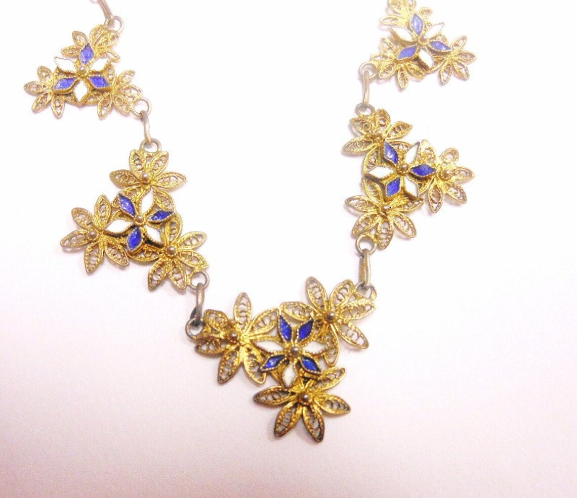 Vintage Filigree and Enamel Necklace - Etsy