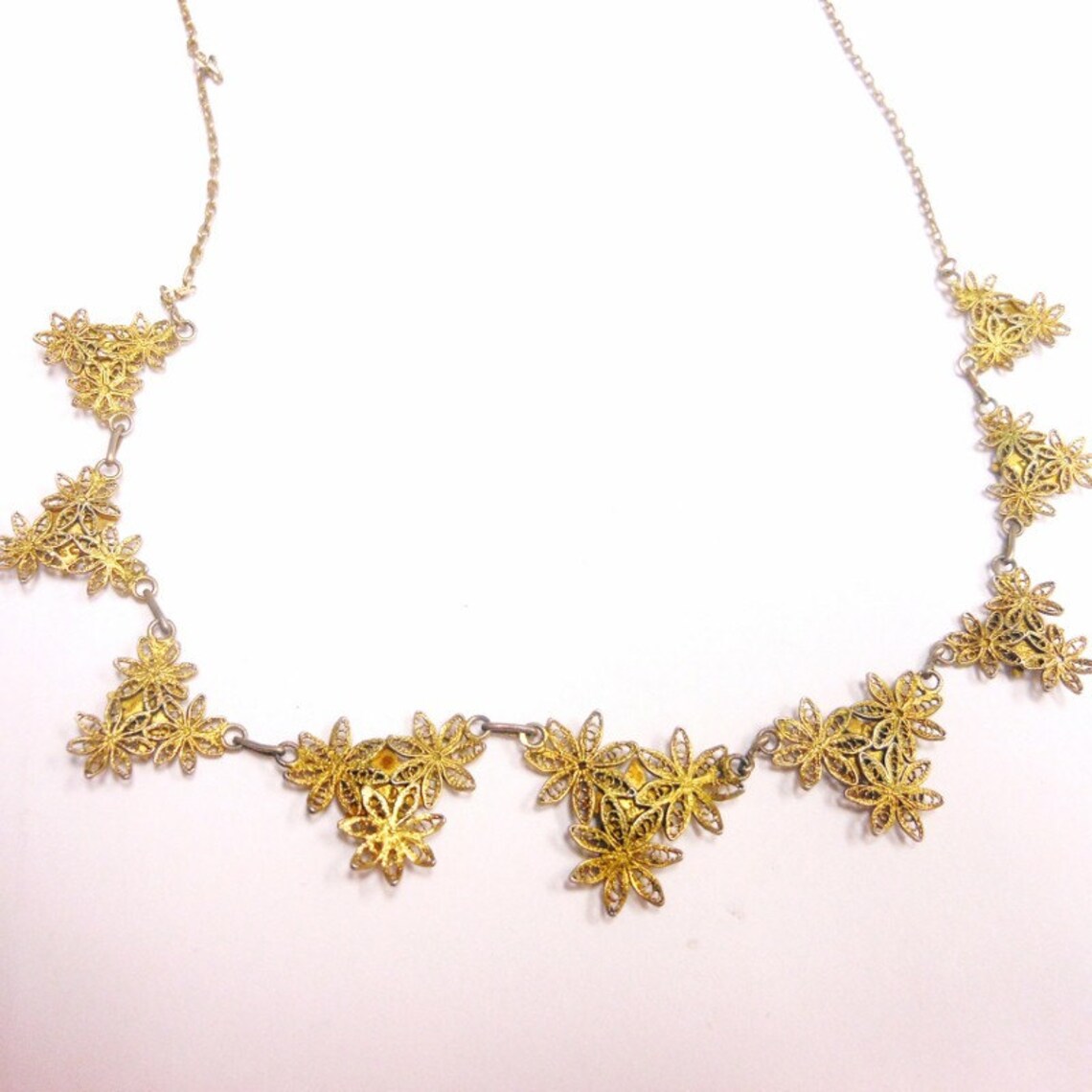 Vintage Filigree and Enamel Necklace - Etsy