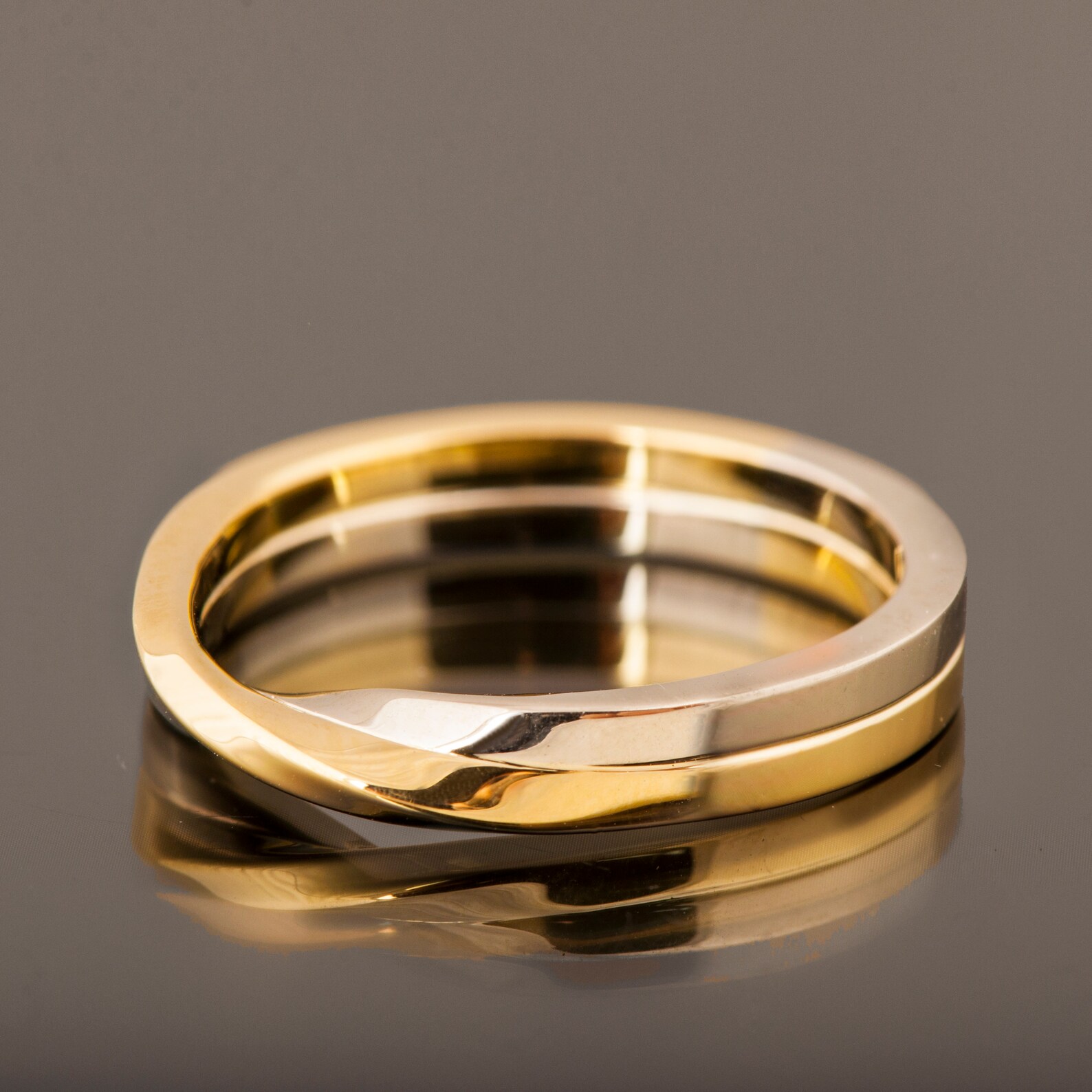Two Tone Mobius Ring 18K Gold Mobius Ring Wedding Ring - Etsy