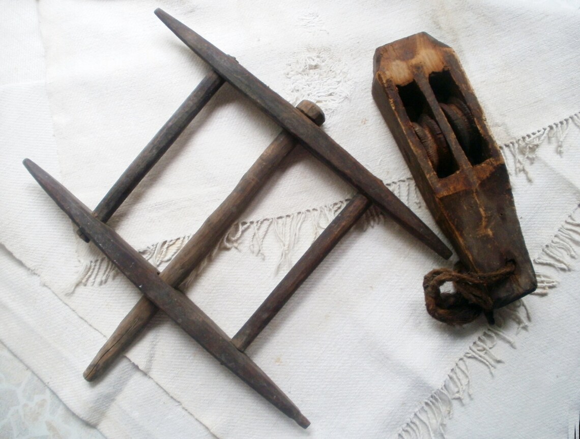 Primitive Antique Spinning Wheel Parts Weaving Loom Tools Wool Winder ...
