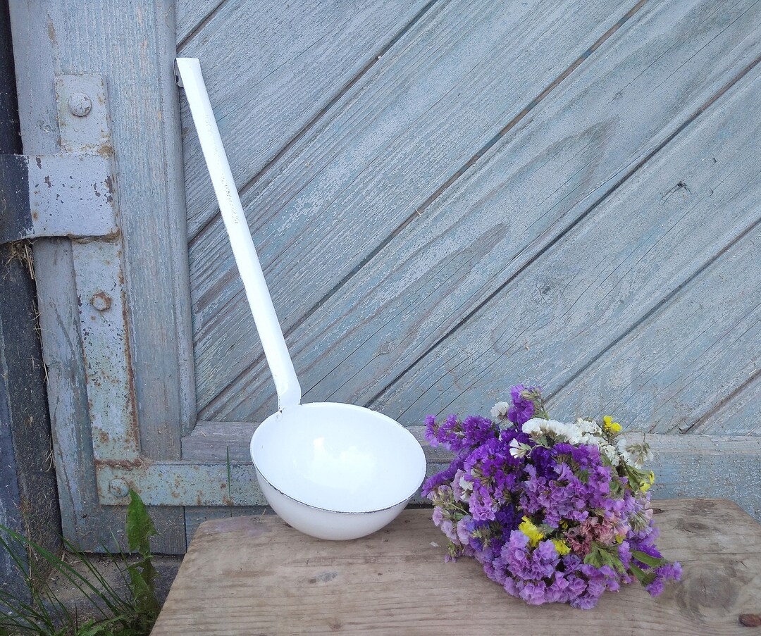 Large Enamel Dipper 16" Vintage Long Handle Ladle Old White Scoop ...