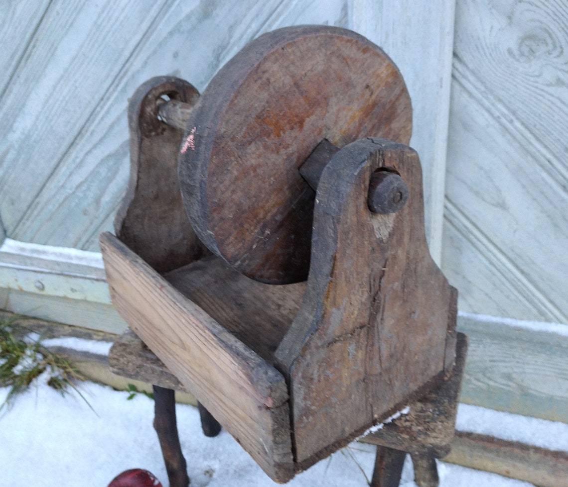Primitive antique spinning wheel Rustic home decor Old wooden | Etsy